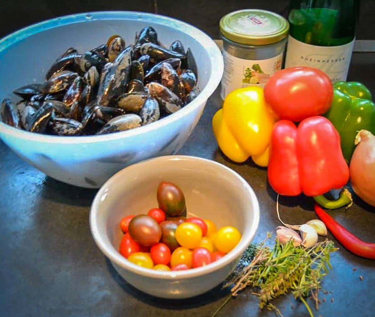 Mediterranes Miesmuscheln Rezept mit Chorizo