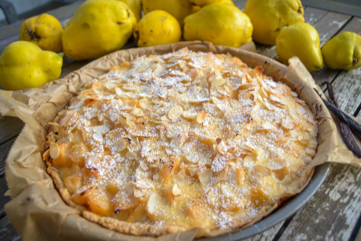 Quittenkuchen Rezept mit Mandeln & Crème fraîche - Kochen aus Liebe