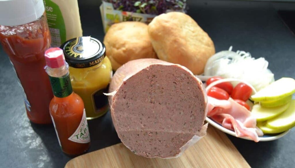 Pfälzer Leberrollen Burger mit Zwiebel und Apfel - Kochen aus Liebe