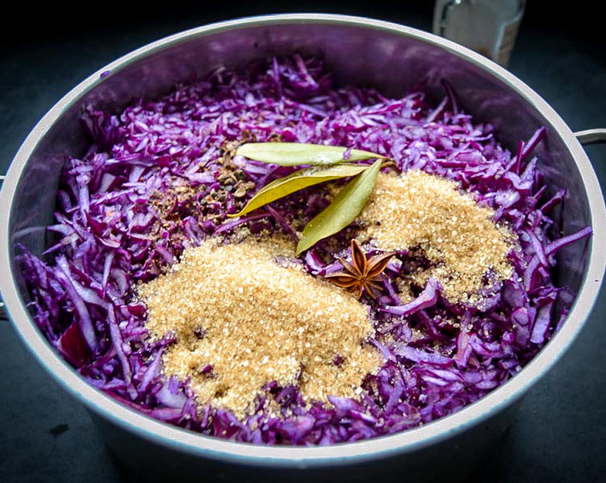 Rotkohl selber machen mit Äpfeln nach Omas Rezept - Kochen aus Liebe