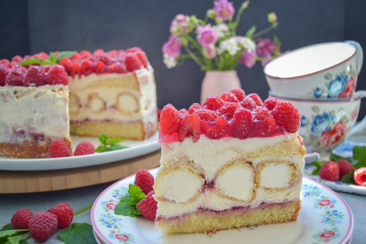 Windbeuteltorte mit Himbeeren einfaches Rezept - Kochen aus Liebe