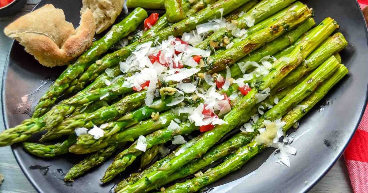 Grüner Spargel braten, so einfach gehts - Kochen aus Liebe