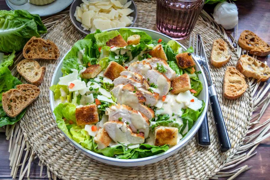 Caesar Salat mit original Dressing - Kochen aus Liebe